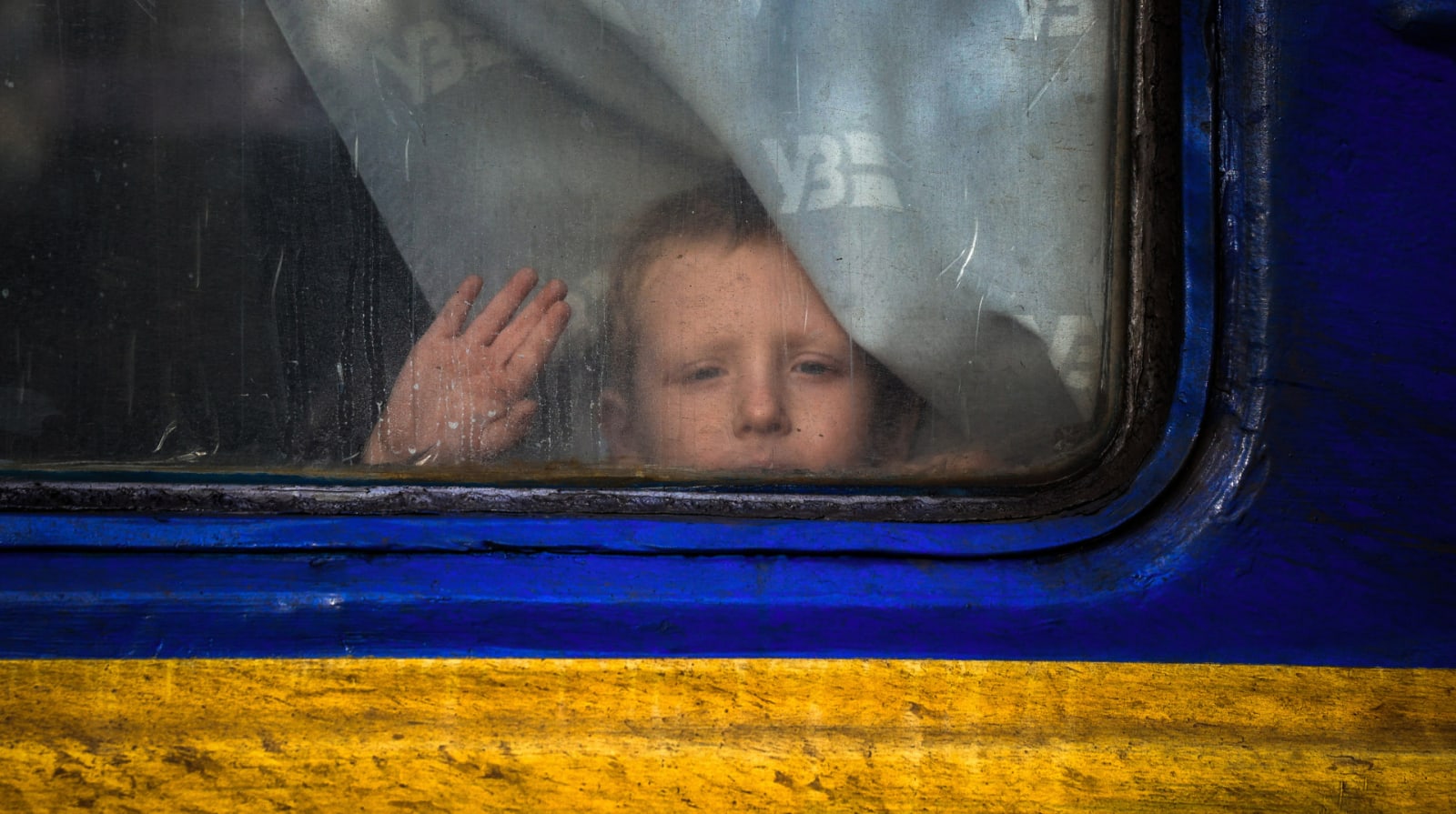 Almost 34,500 civilians remain in active combat zone in Donetsk Oblast