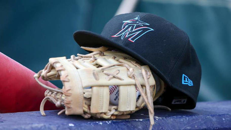 Marlins get their late-inning reliever a day before Christmas