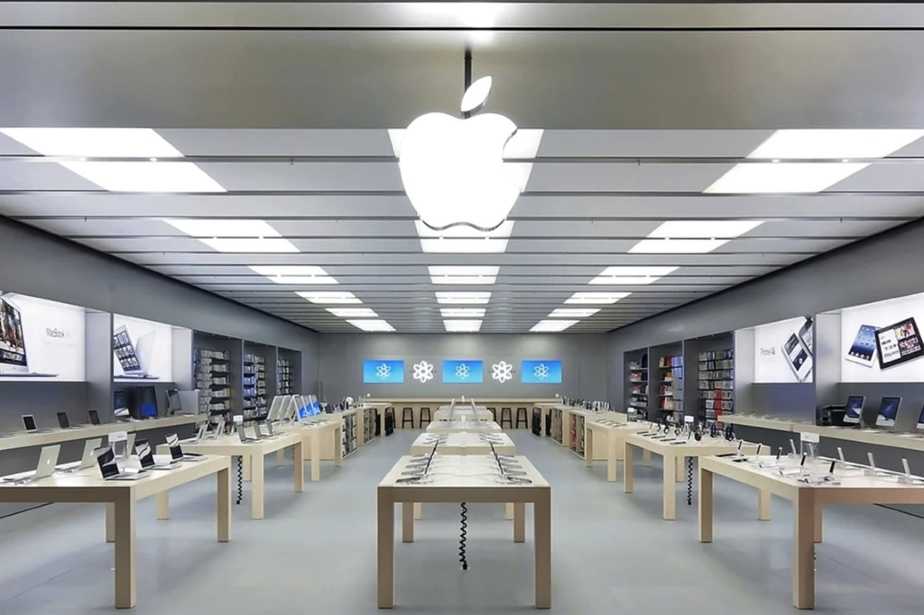 L’Apple Store vu de l’intérieur : tout est à installer, comme un kit IKEA