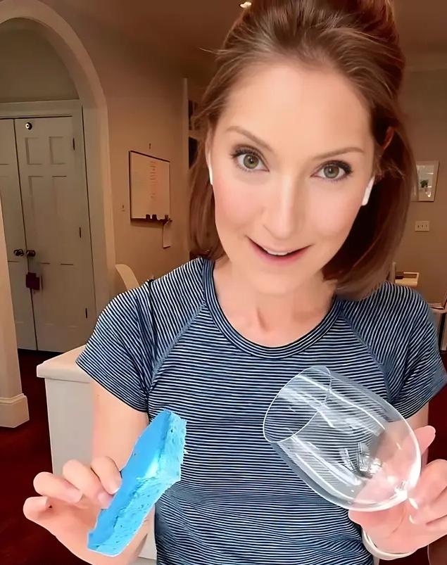 ER doctor warns about dangerous holiday wine glass injuries | WATCH