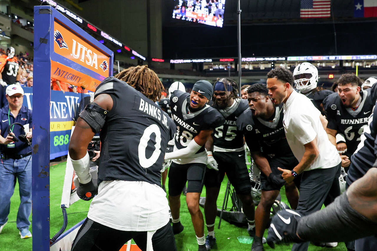 UTSA balancing game prep with holiday celebration through First ...