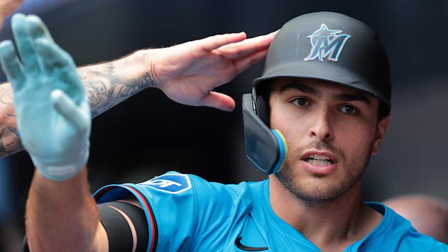 Nationals add another first base option by signing former top Cubs prospect