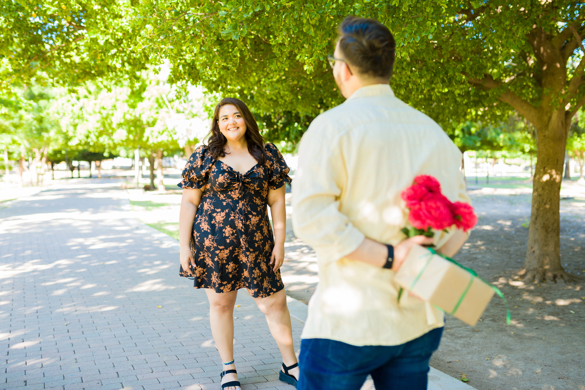 Show the body. Get the date. Why full body photos are the real dating ...