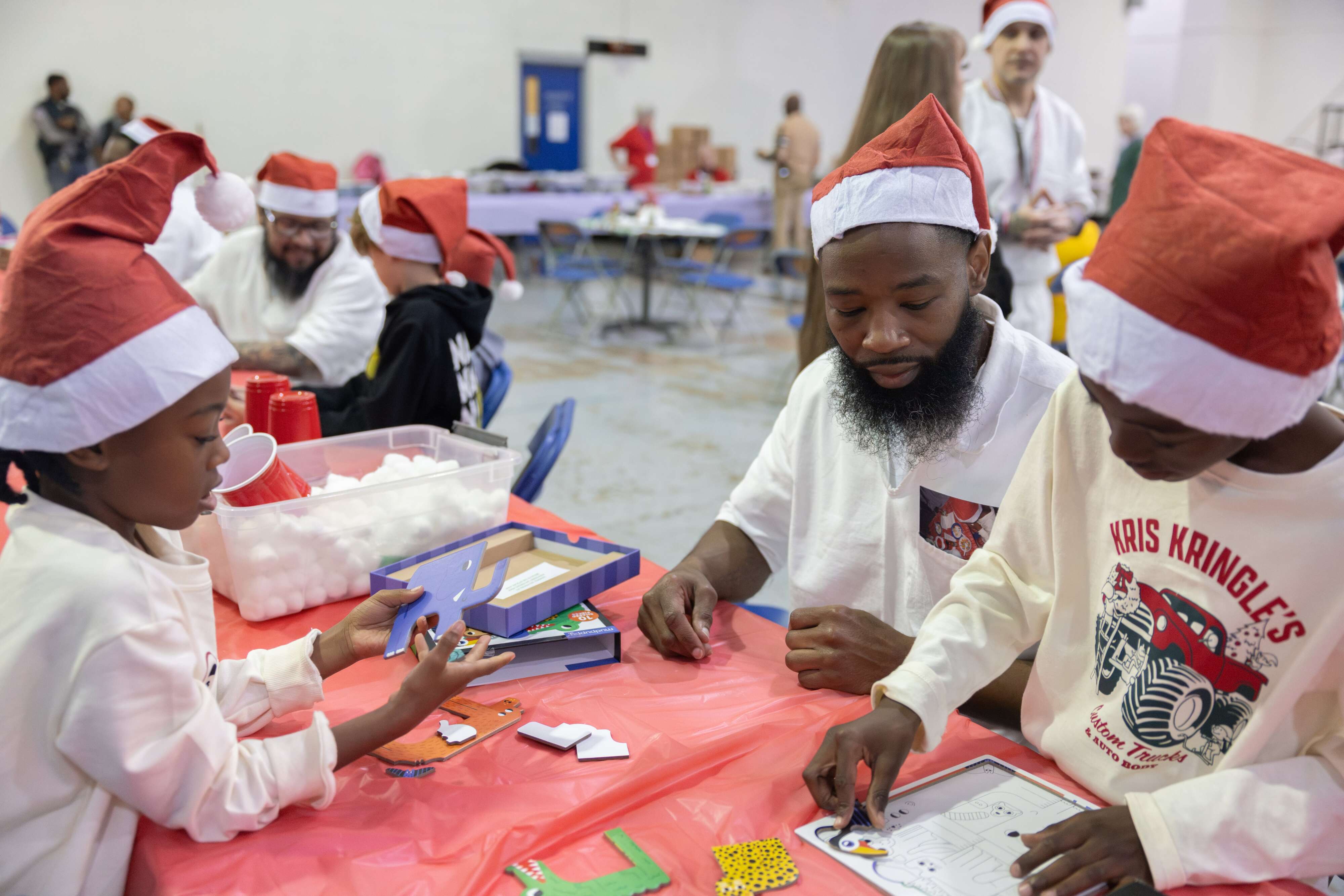 How a Texas prison allowed children to celebrate Christmas with their ...