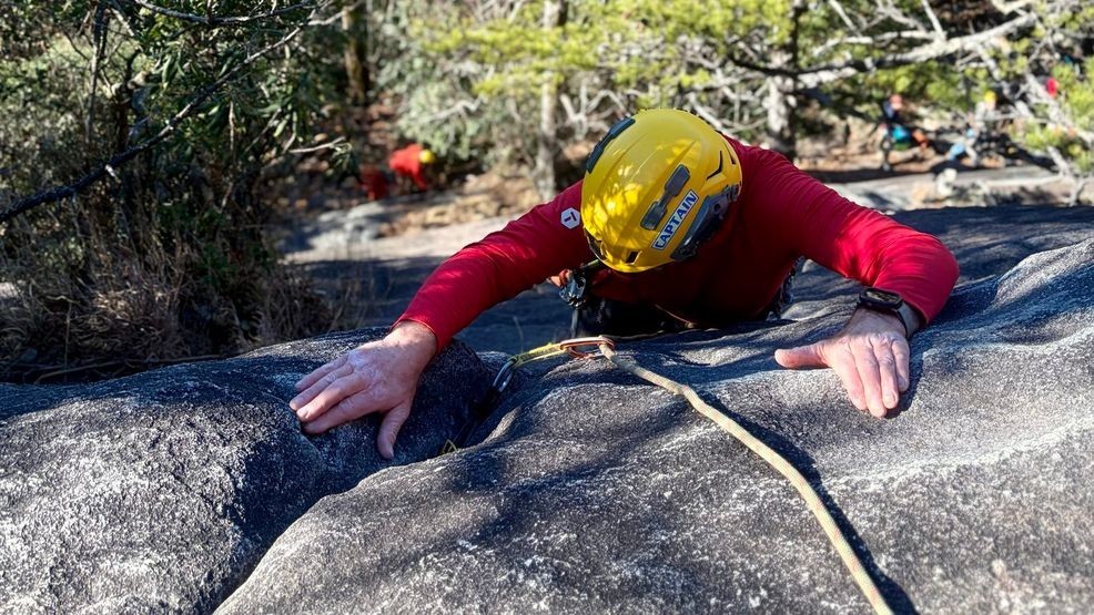 Rescue teams save climbers stranded overnight on Looking Glass Rock
