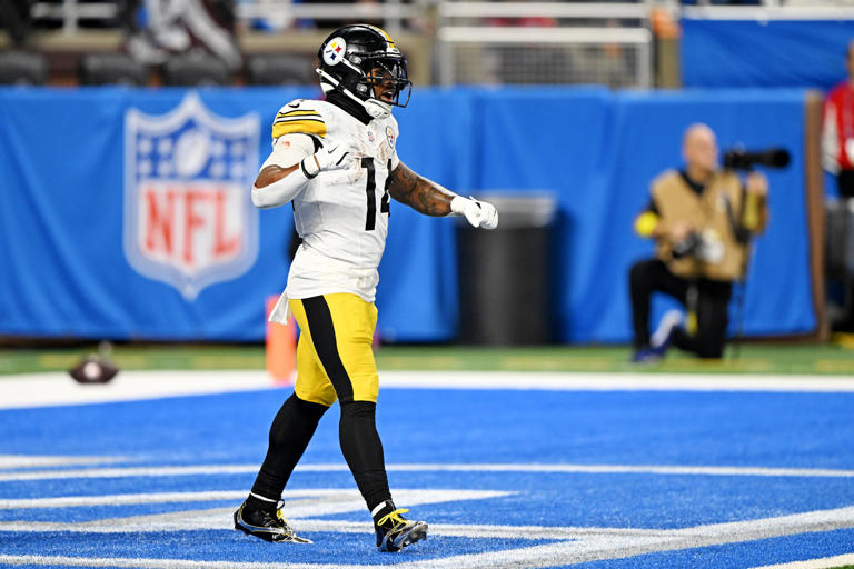 Steelers' great running back play has led to 'no clear path' for 2025 ...