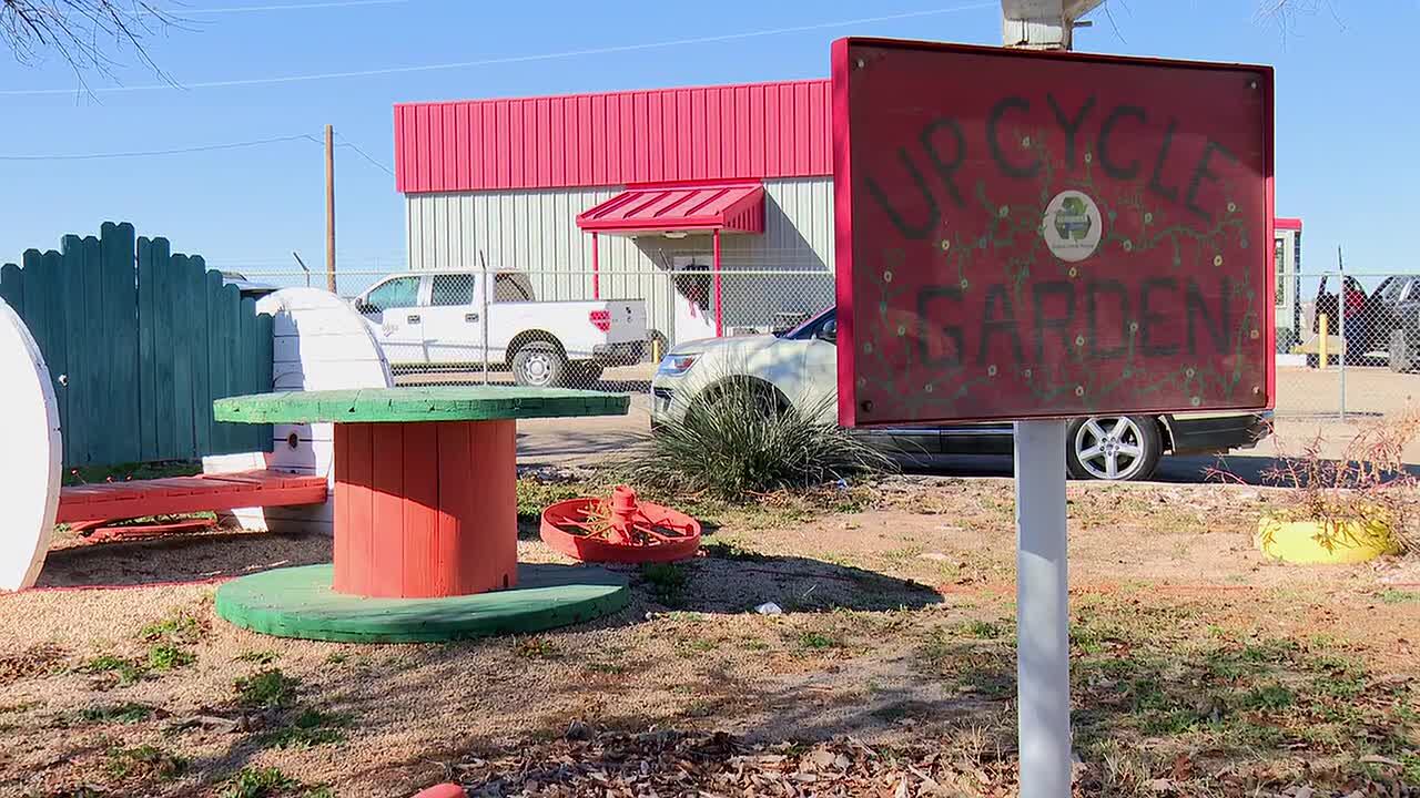 Small changes, big impact: How to cut holiday waste this season