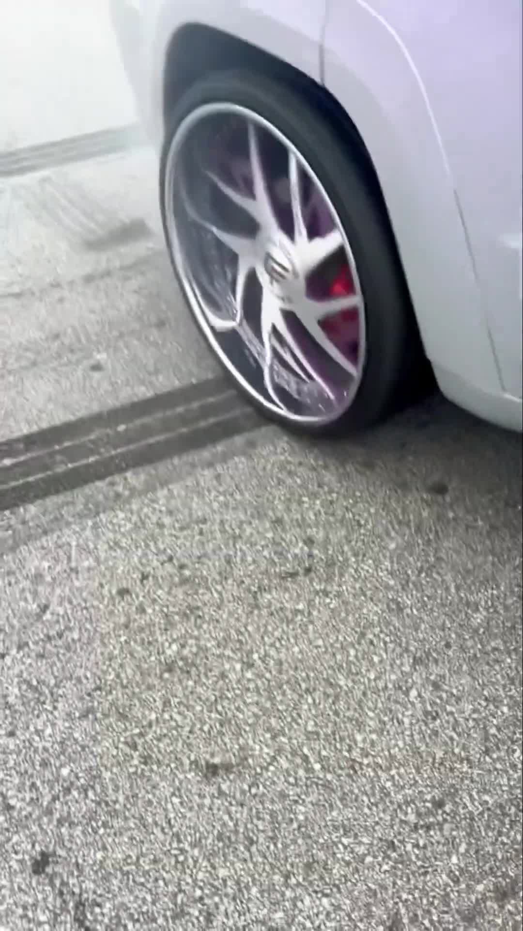 Outrageous Jeep Grand Cherokee on 26’s Burnin Out