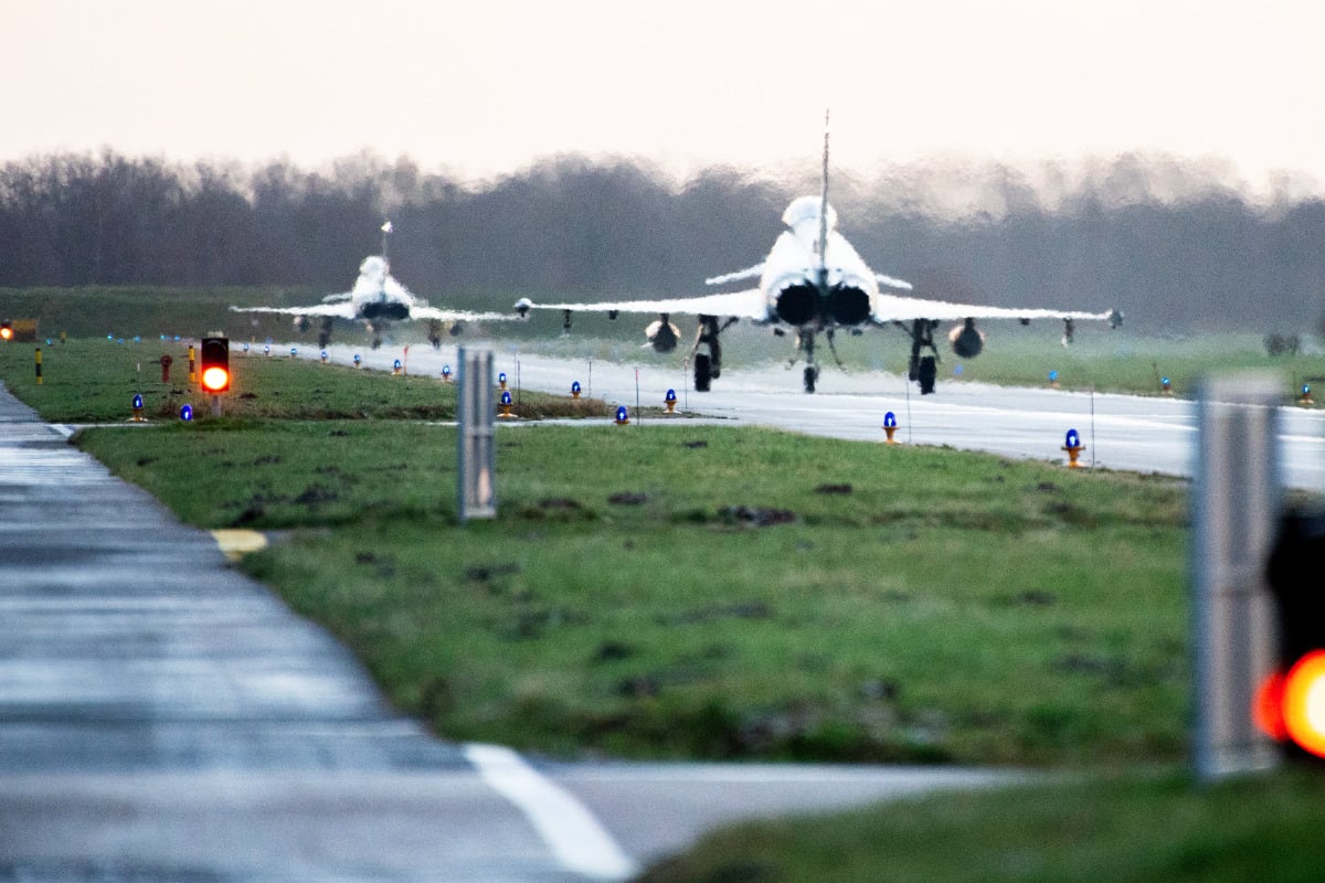 Luftwaffe fängt russisches Militärflugzeug über der Ostsee ab