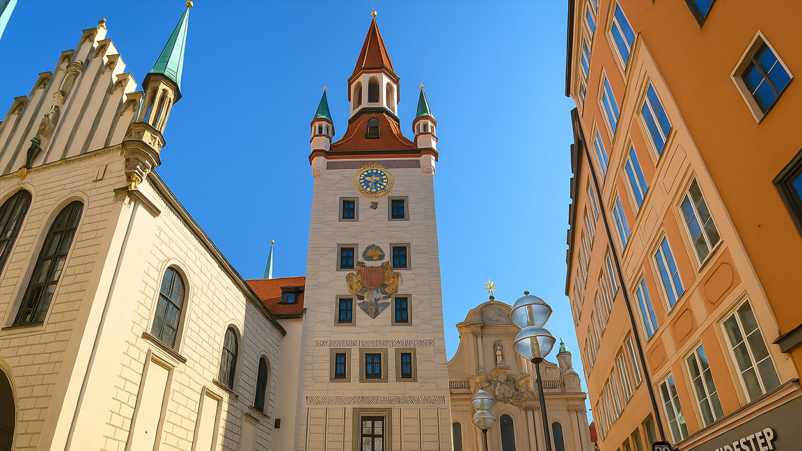 Everyday scenes in Munich old town