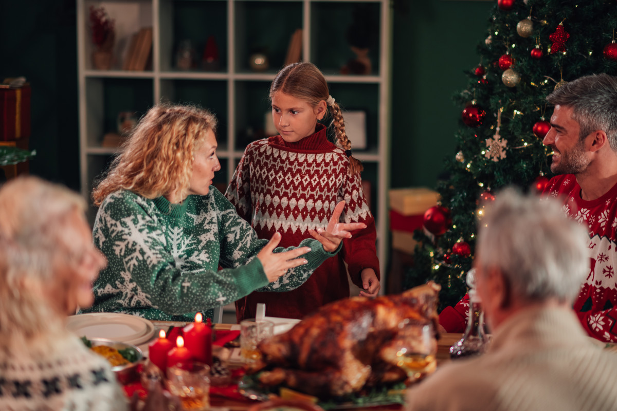 Psychologists warn: 8 signs you’re being emotionally manipulated during ...