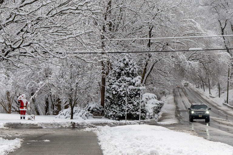 White Christmas in Philly? Probably not. But snow is expected Friday.