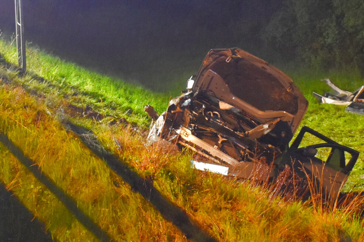 Schwerer Unfall auf Autobahn: BMW flog mehrere Meter durch die Luft