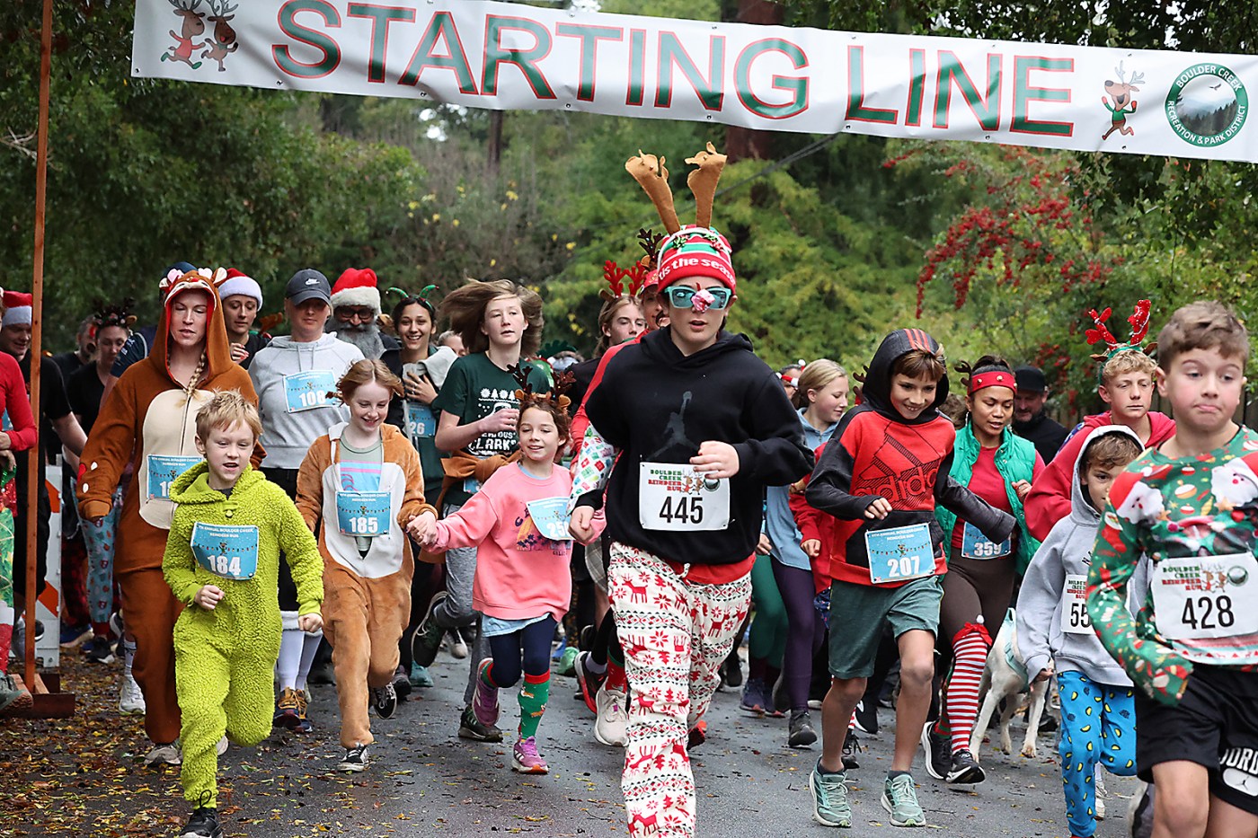 Photos | Boulder Creek Reindeer runners get in the spirit