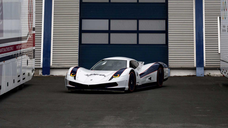 15 fastest cars in the world, ranked by top speed