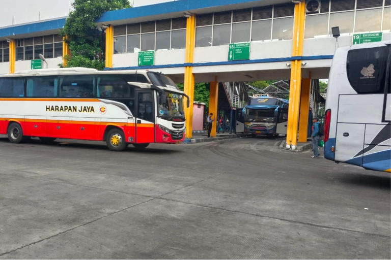 Hadapi lonjakan Nataru, Terminal Bungurasih perketat pengamanan dengan ...