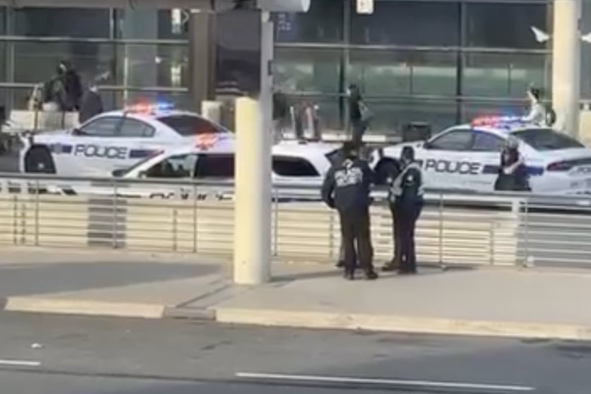 Schlimme Szenen am Flughafen: Mann bei Schießerei schwer verletzt