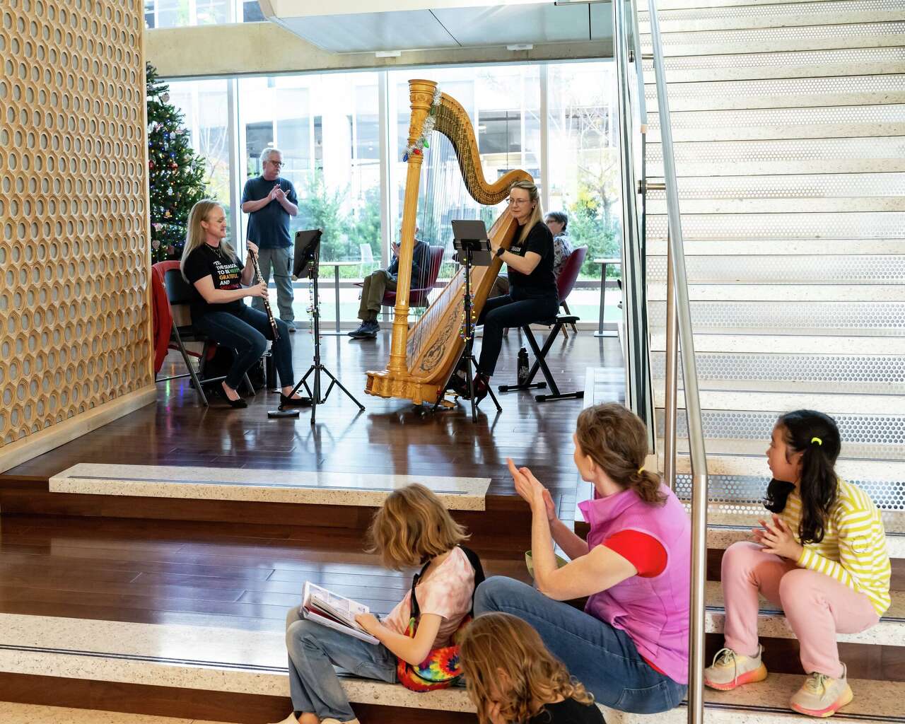 Duo da Capo cap off Round Rock's Hometown Holiday concerts at library