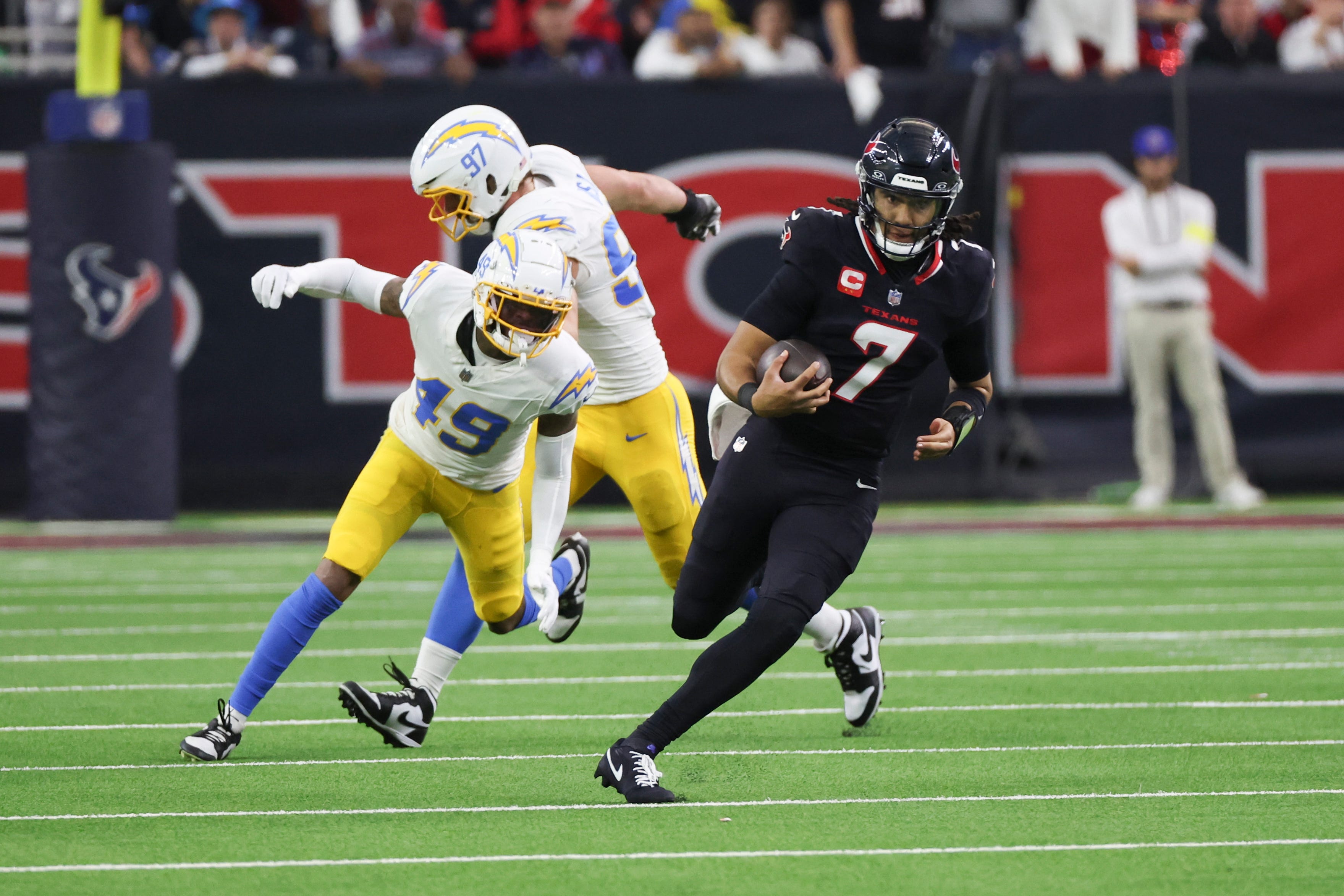 Chargers vs. Texans: 5 key things to know about LA's Week 17 opponent