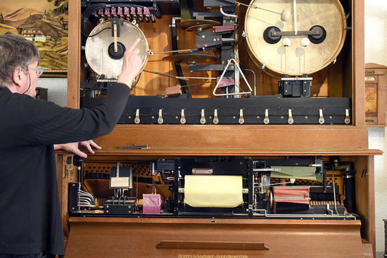 Haste Töne! Sächsischer Rentner sammelt selbst spielende Instrumente