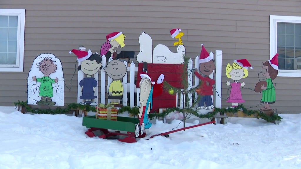 Central Minnesota man honors 'A Charlie Brown Christmas' with handmade ...