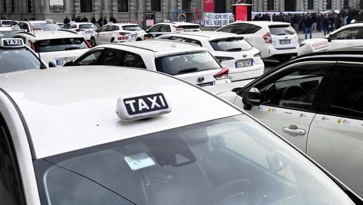 A Bari impossibile prenotare un taxi nel giorno di Natale: "Troppe ...
