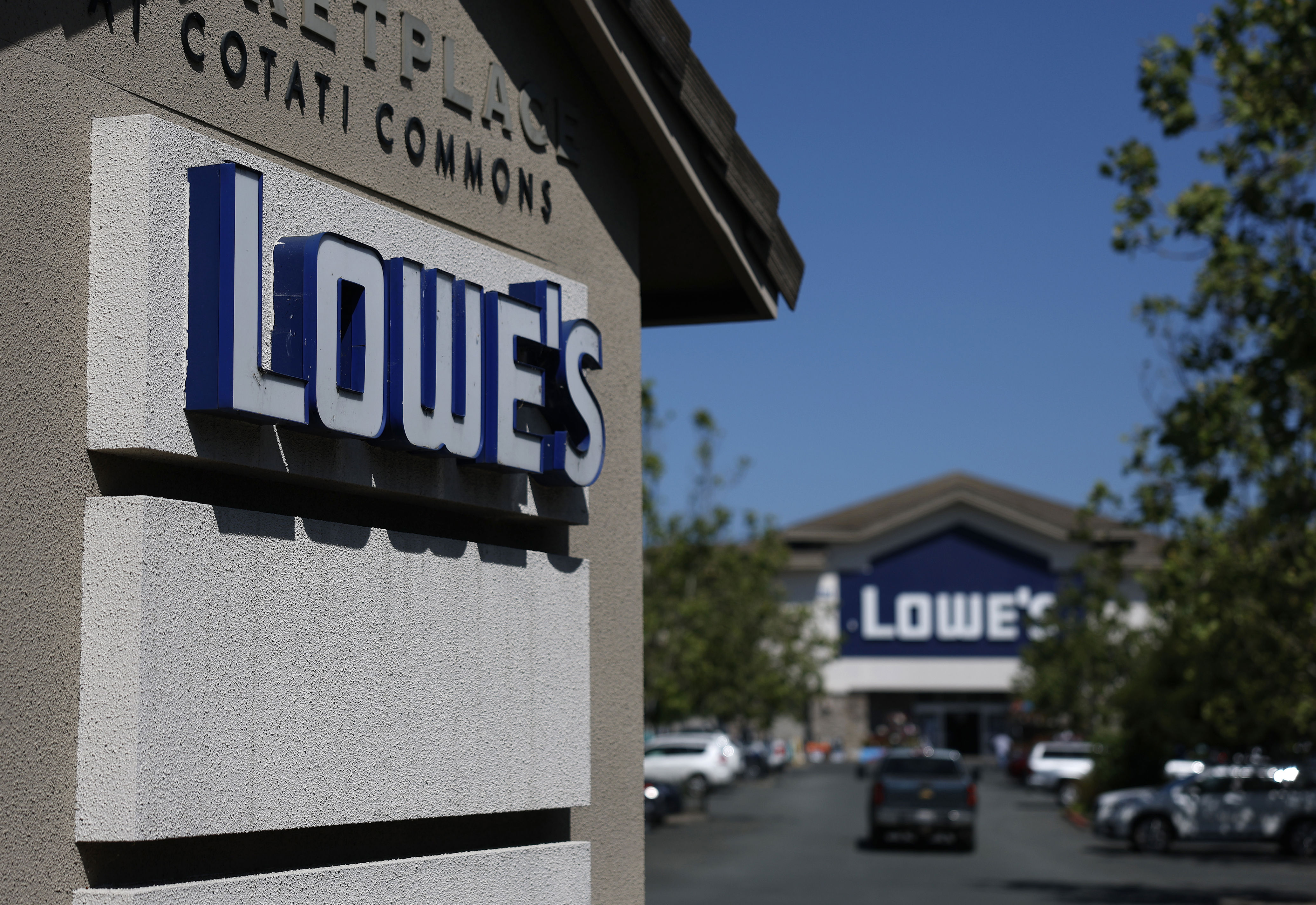 Would Lowe's be open on Christmas Day? Store hours, dates, and more ...