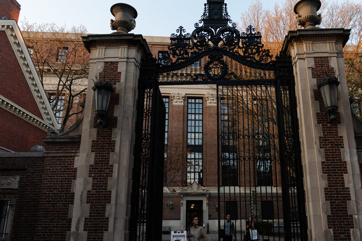 Harvard shares report on antisemitism and Islamophobia amid Trump's attacks
