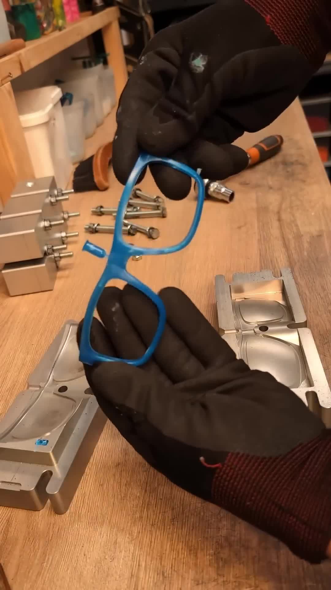 I turned DVD cases into stylish sunglasses! 🕶️