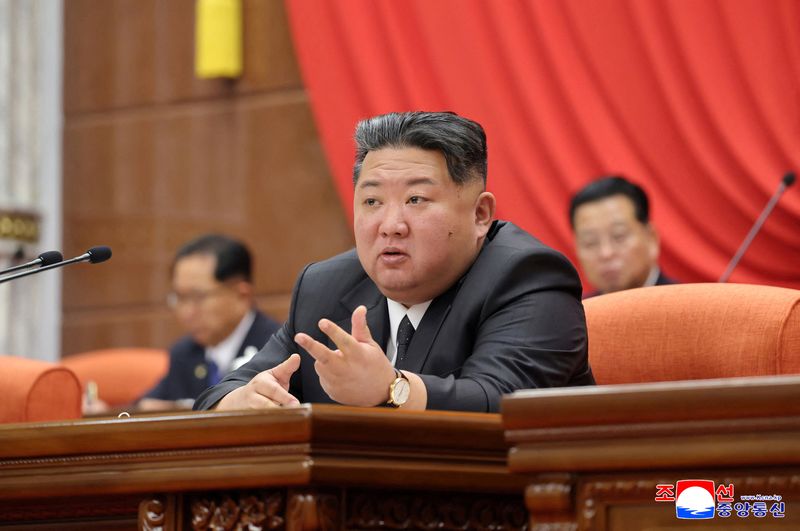 North Korea's Kim Jong Un oversees test-firing of long-range missile ...