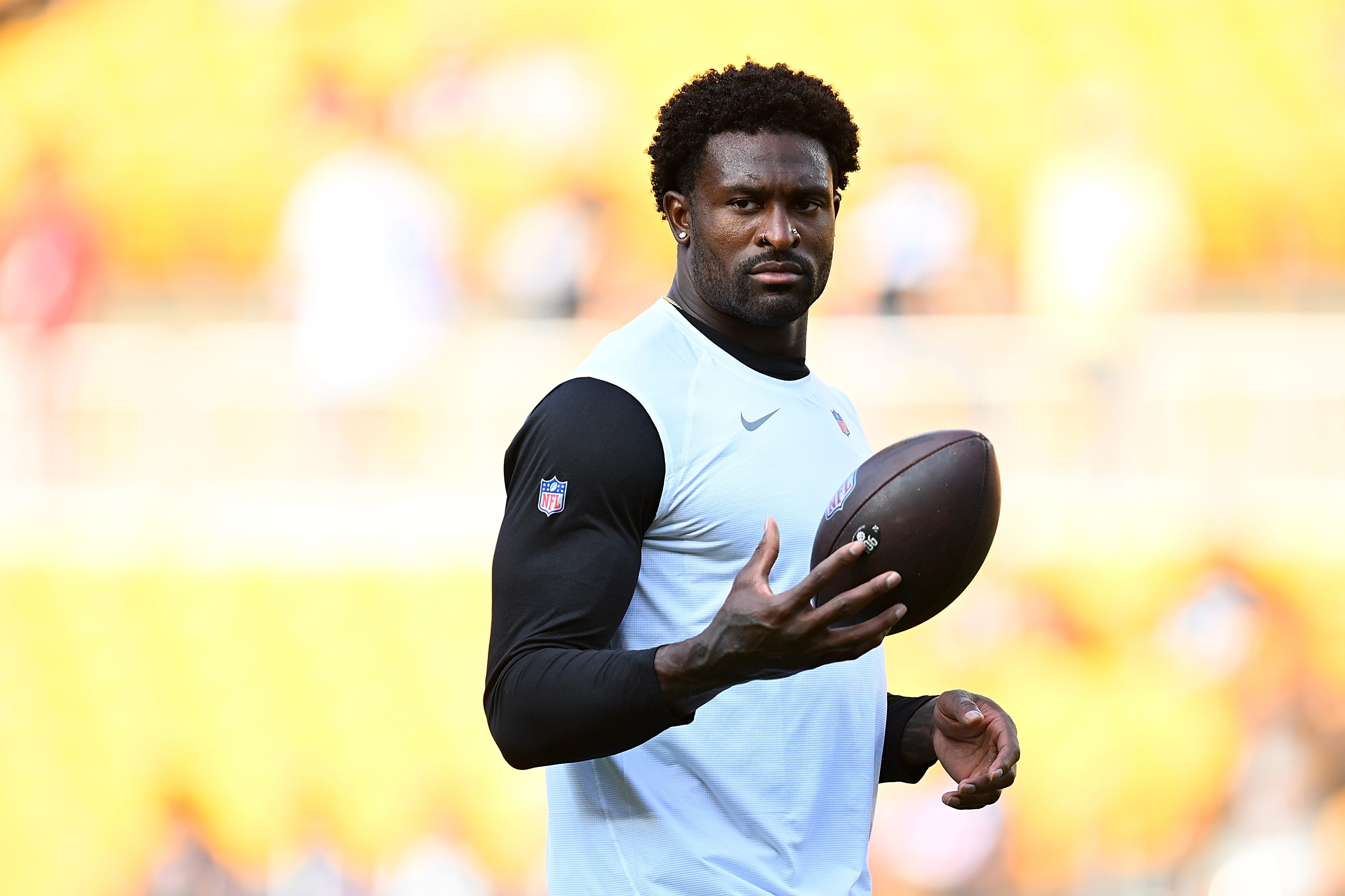 NFL officially lifts suspension of Steelers WR DK Metcalf