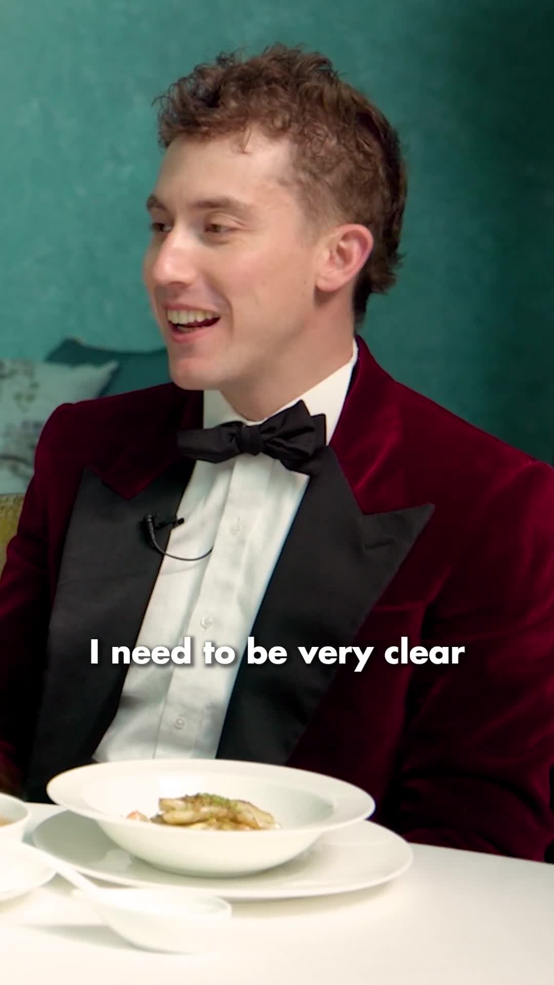 British gentlemen try fish bladder for the first time! | Funny food ...