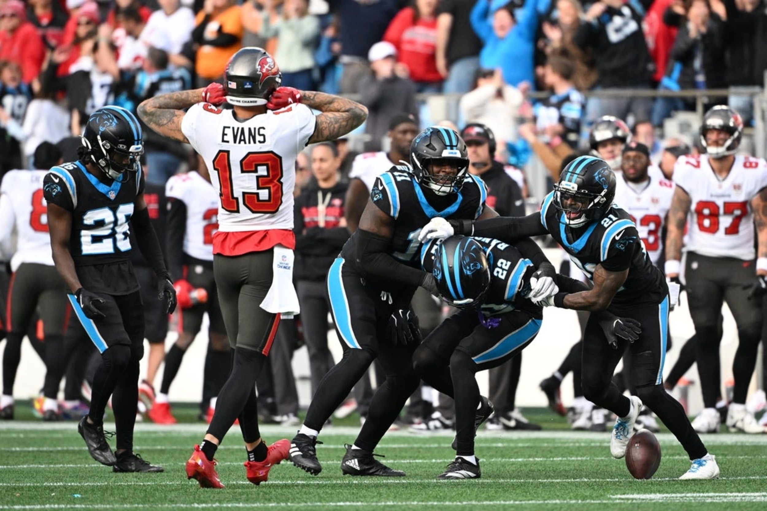 Bucs must handle Dolphins for shot at NFC South crown