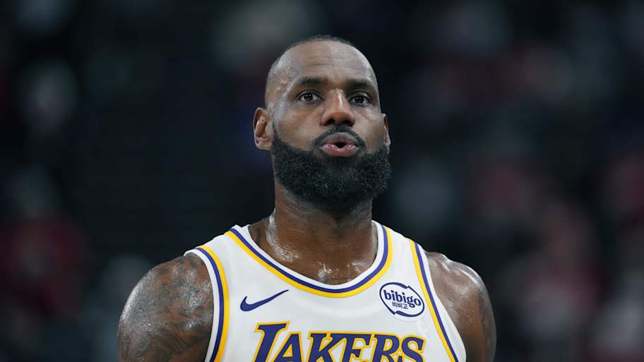 Lakers' LeBron James pulls no punches after scoring streak ends