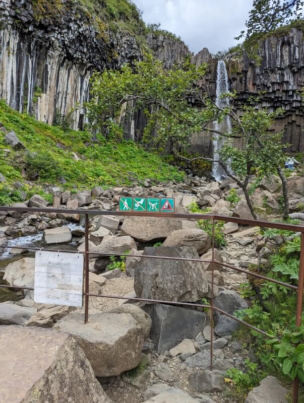 Onlooker shares photo of tourists' thoughtless behavior witnessed at ...