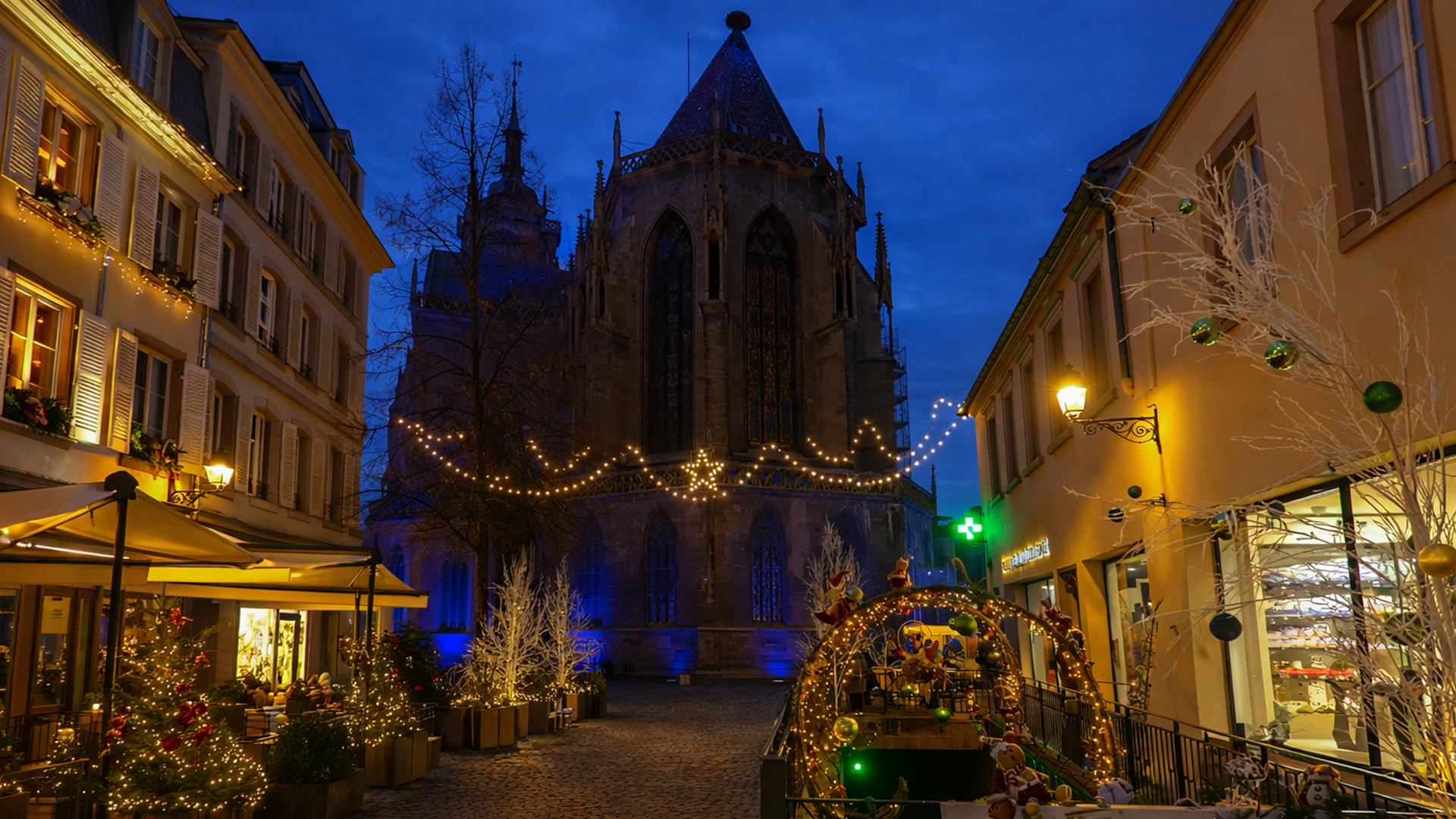 Colmar Alsace: Cosy Christmas market night (4K)