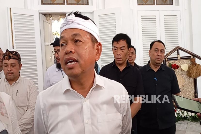 Soal UMP Jabar, Dedi Mulyadi: Kita berdiri di tengah