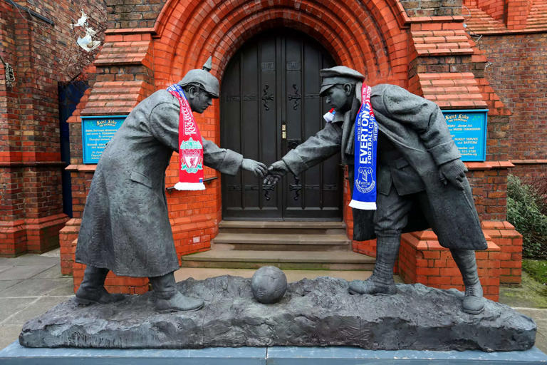 Christmas throwback: When football silenced guns — and stopped a world war