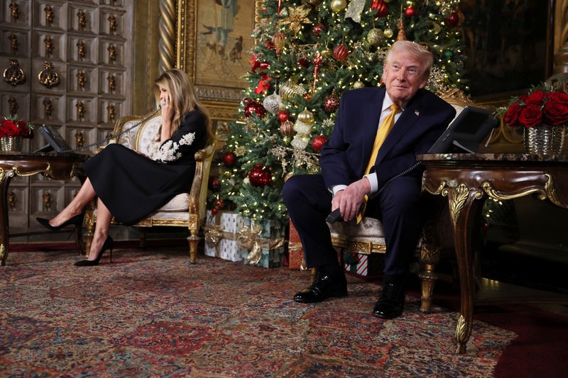 NORAD tracks Santa's Yuletide sleigh ride for 70th year