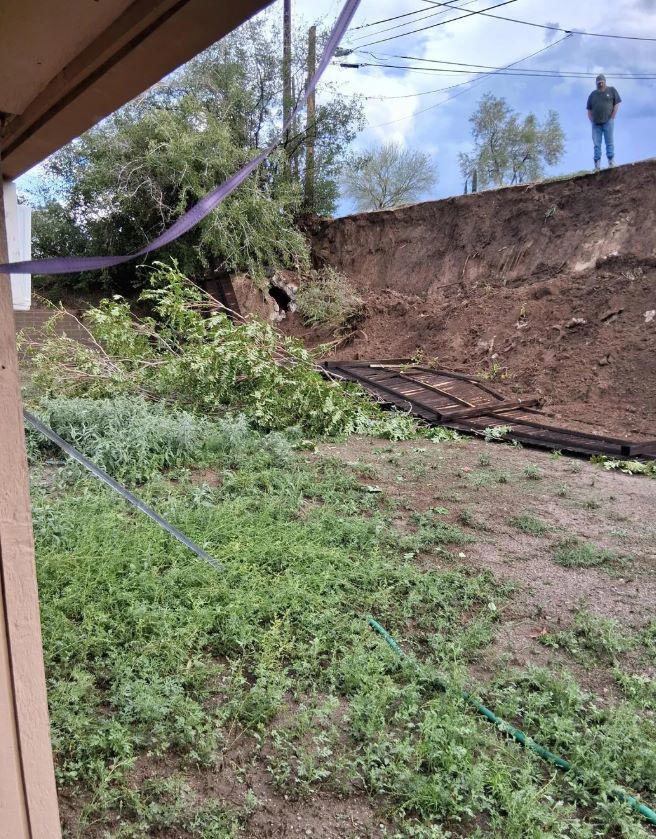 Distraught homeowner shares shocking before-and-after photos of storm ...