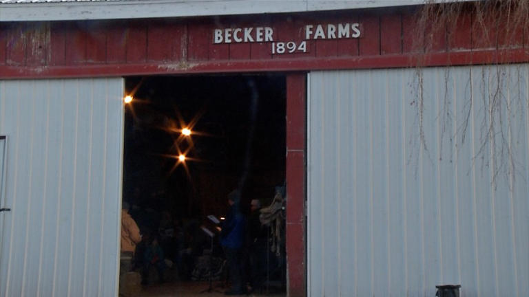 Christmas tradition continues at Becker Farms
