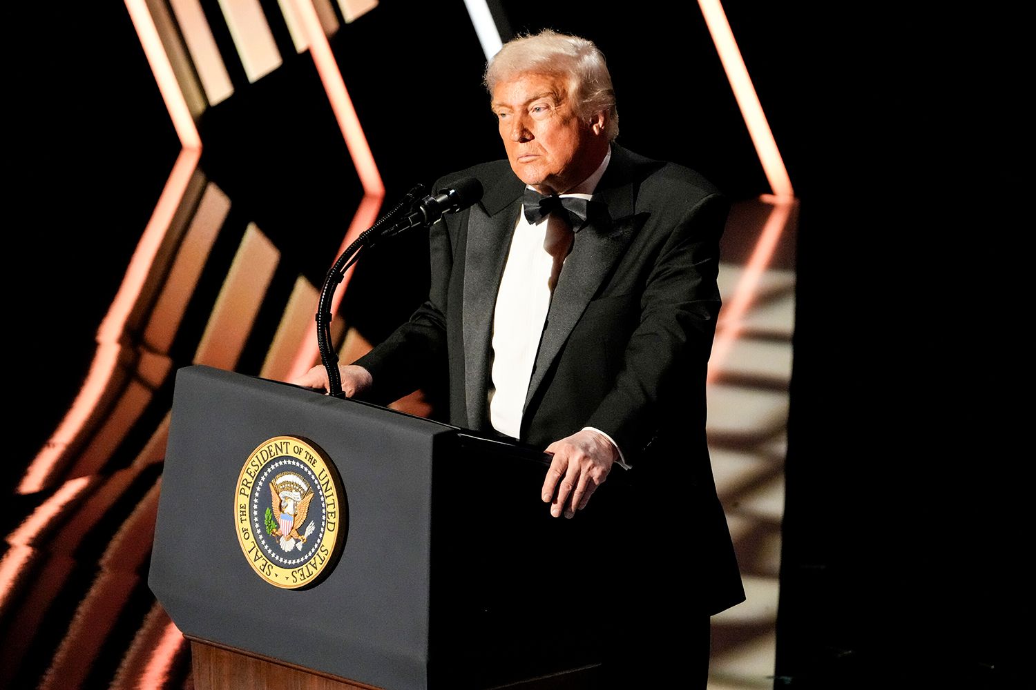 And now, the Trump Kennedy Center Honors: CBS kicks off awards ceremony ...