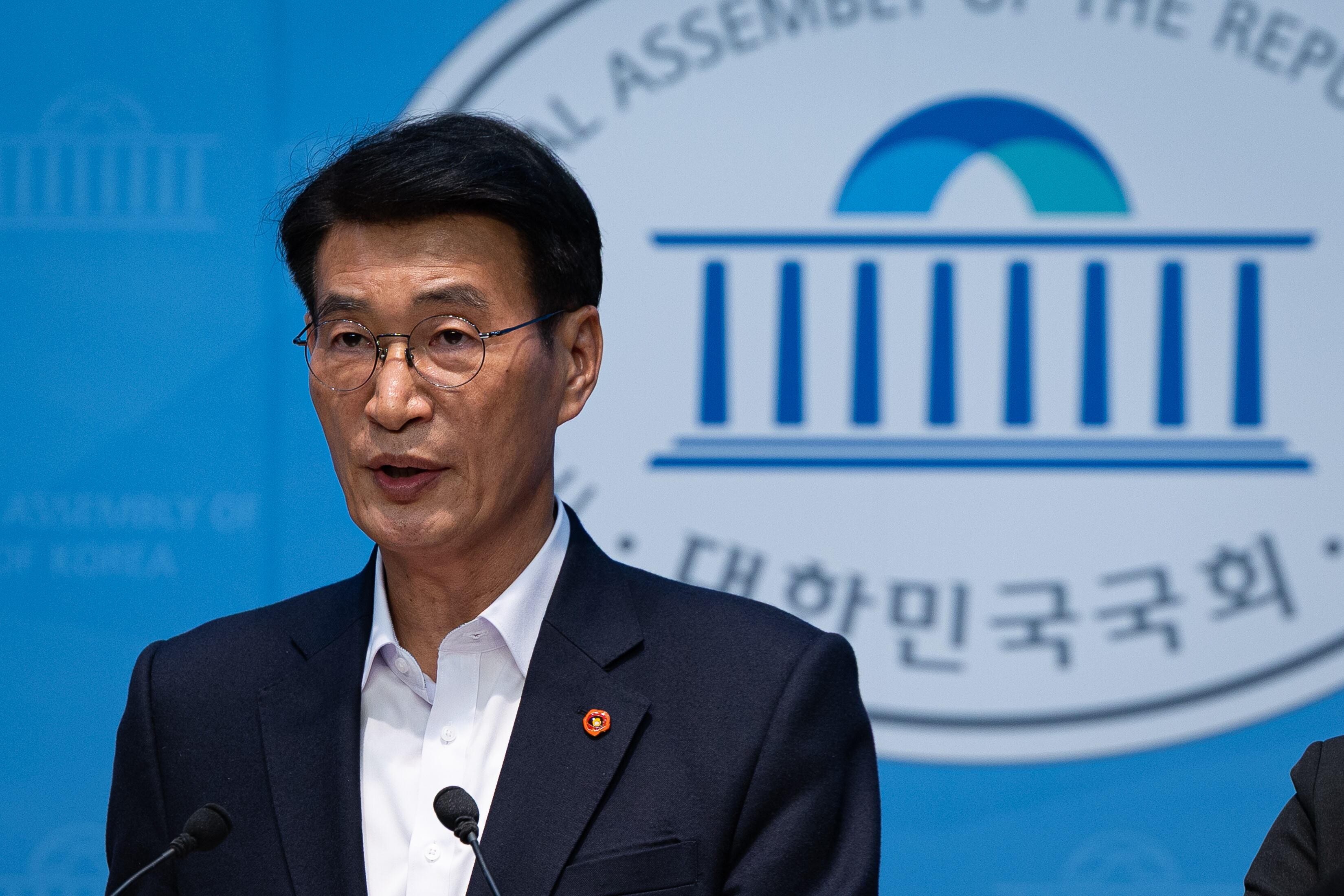 Ruling, opposition stress coexistence, livelihood