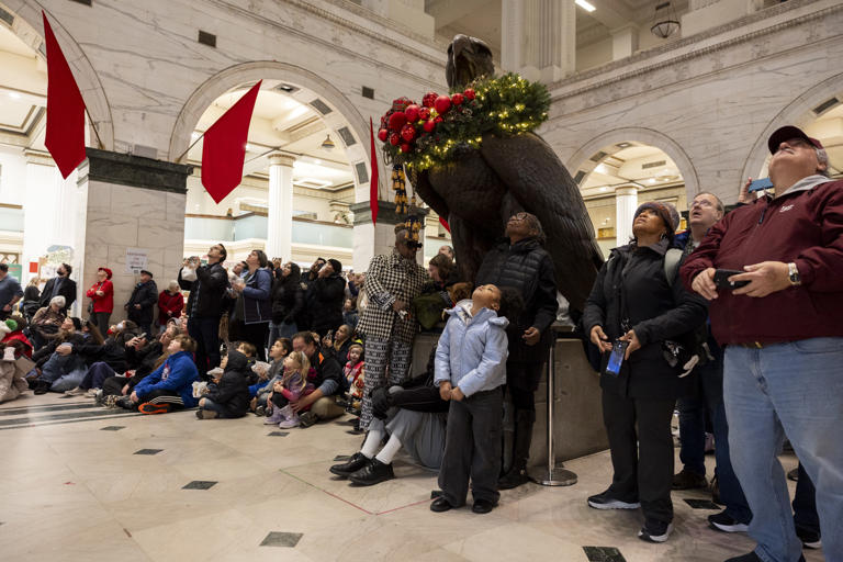 Crowds flocked to the final Wanamaker Light Show of the season. No one ...
