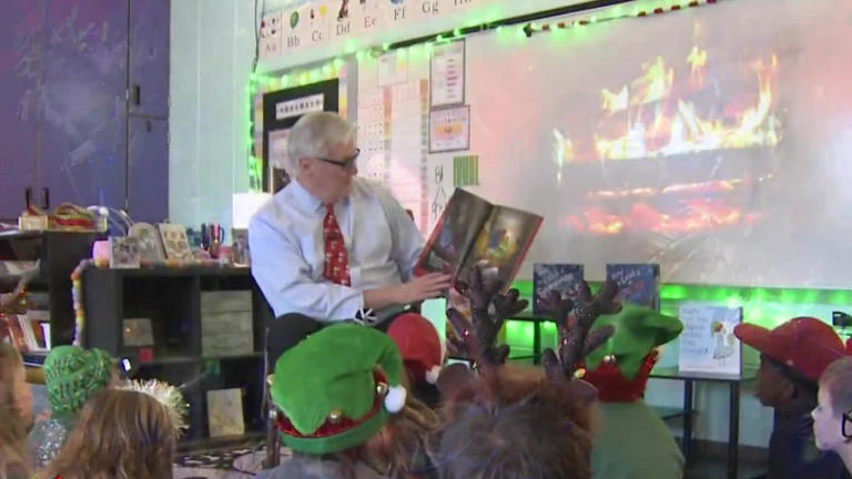 Greg Screws reads 'Twas the Night Before Christmas' to Barkley Bridge ...