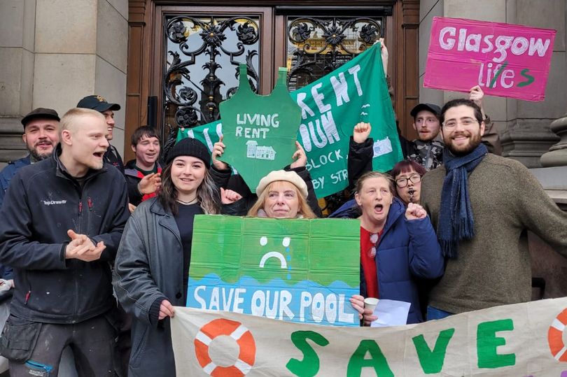 Protesters disrupt Glasgow council meeting to demand reopening of ...