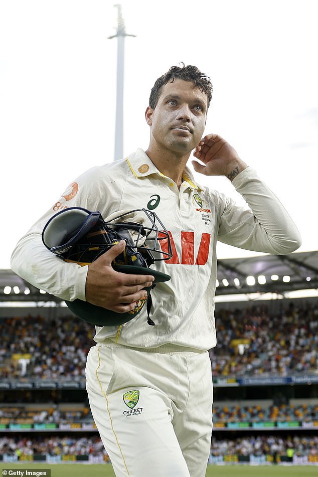 Michael Atherton pinpoints England's Ashes struggles and it relates to ...