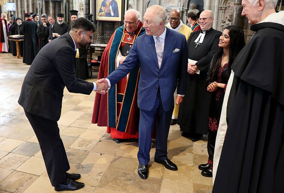 King meets Christian woman who fled Pakistan after suffering ...