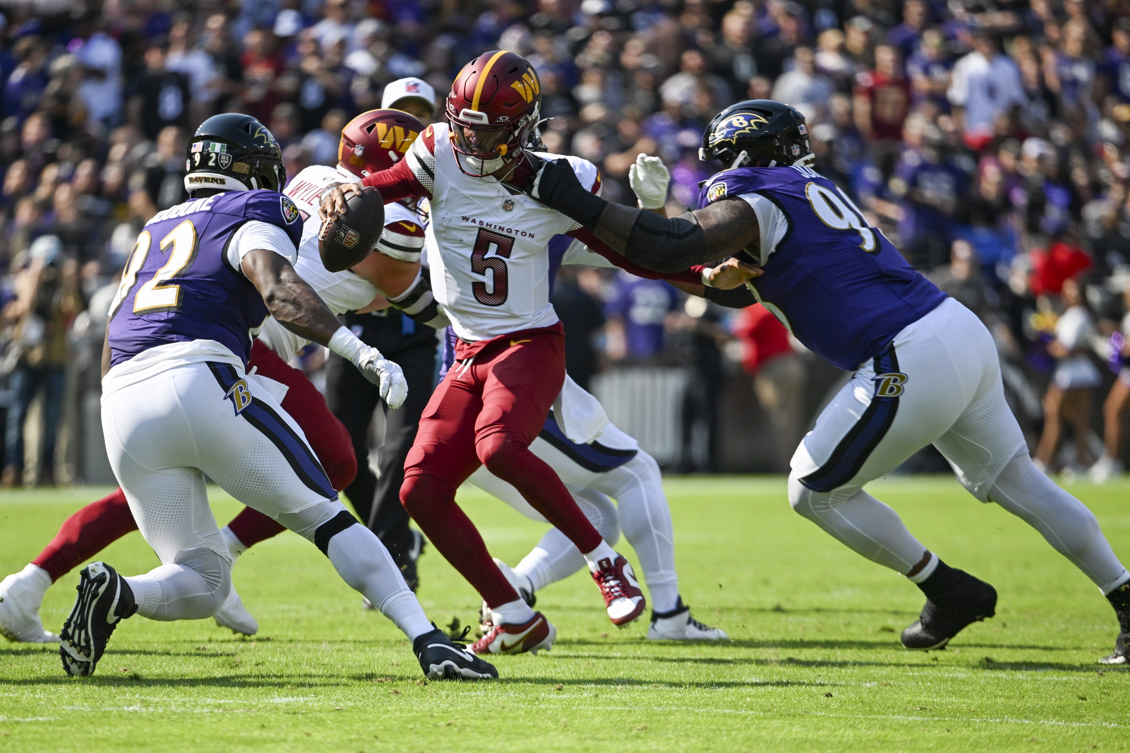 Travis Jones agreed to $40M contract moments before grievance hearing