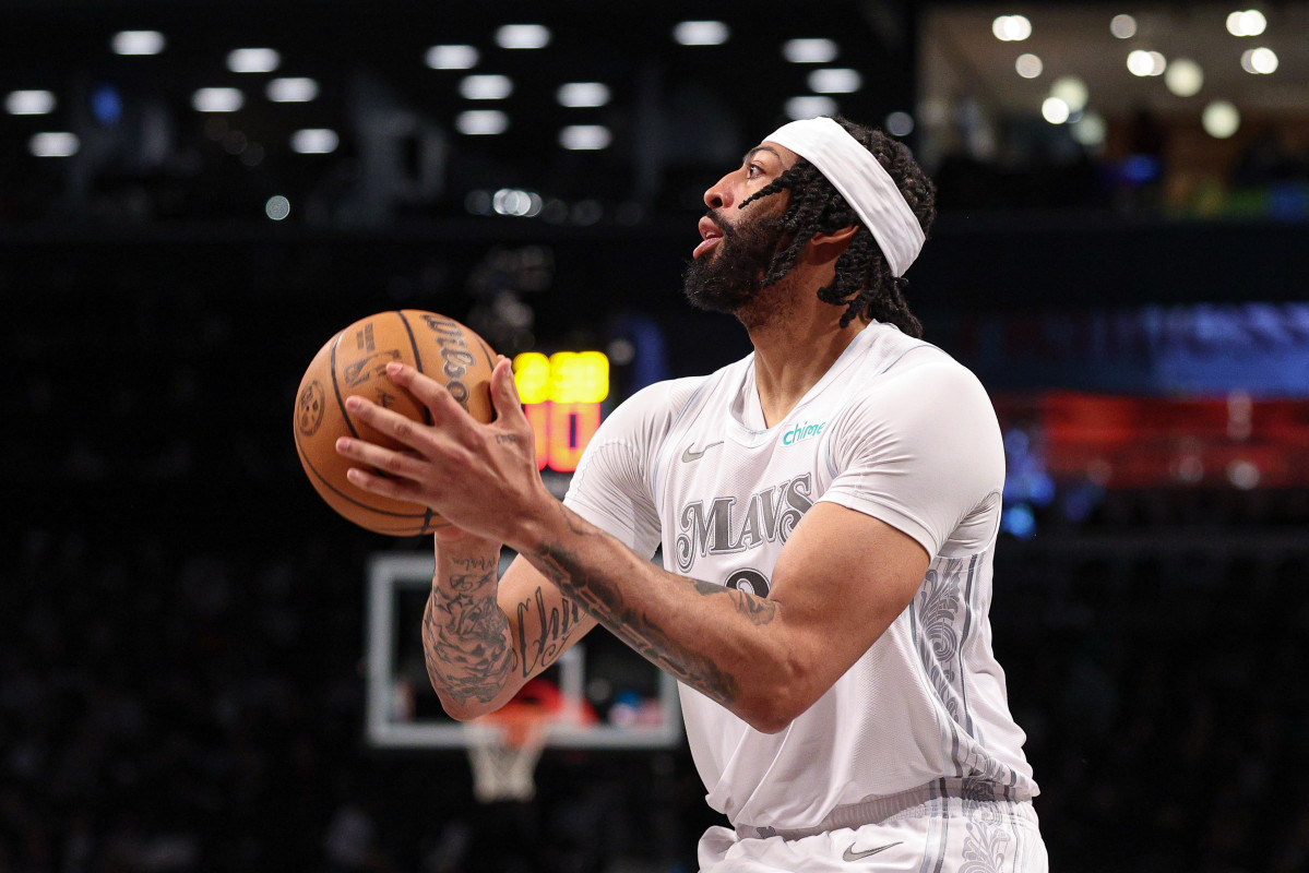 ESPN’s blockbuster mock trade pairs Anthony Davis with Victor Wembanyama